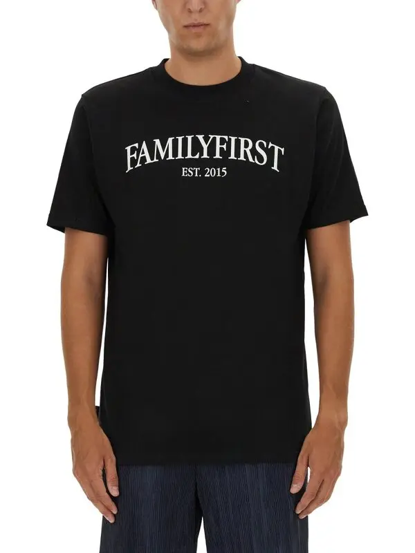 FAMILY FIRST T-shirt - Black