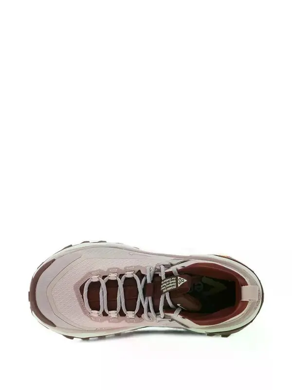 Nike Zegama Hike Sneakers