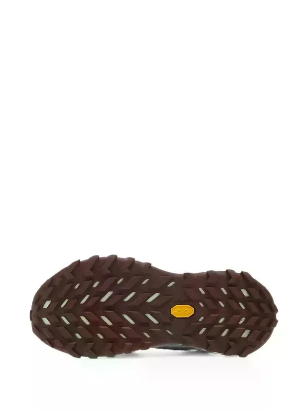 Nike Zegama Hike Sneakers