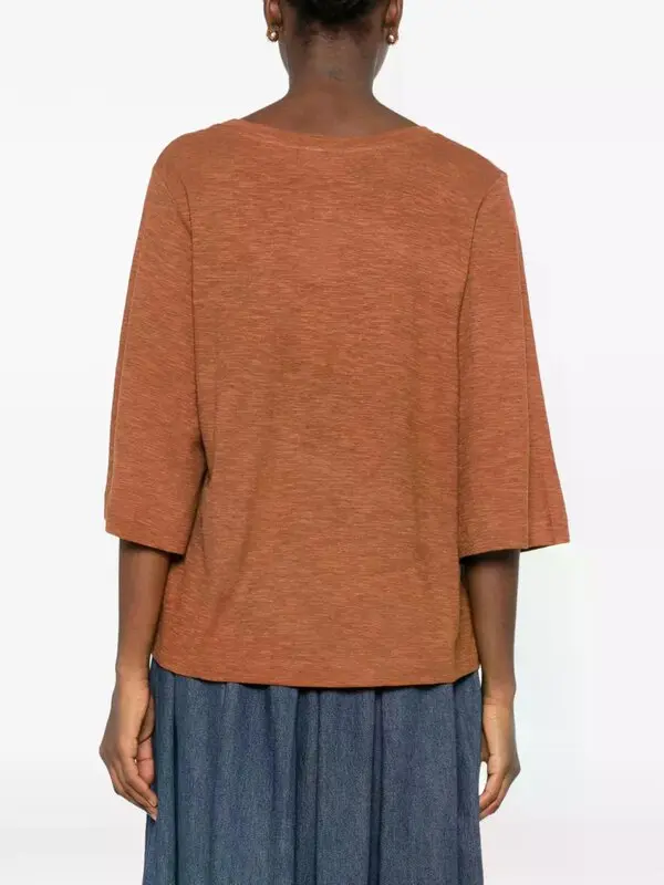 MAISON123 Liana V-neck T-shirt