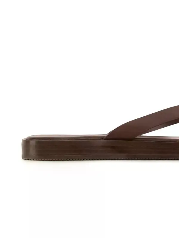 12 STOREEZ Korfos Leather Thong Sandals