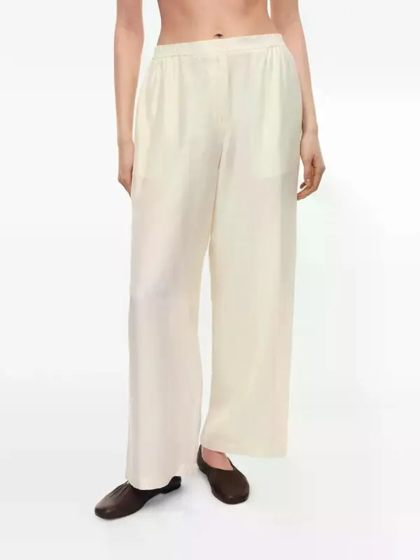 12 STOREEZ Kasumi Wide-leg Trousers