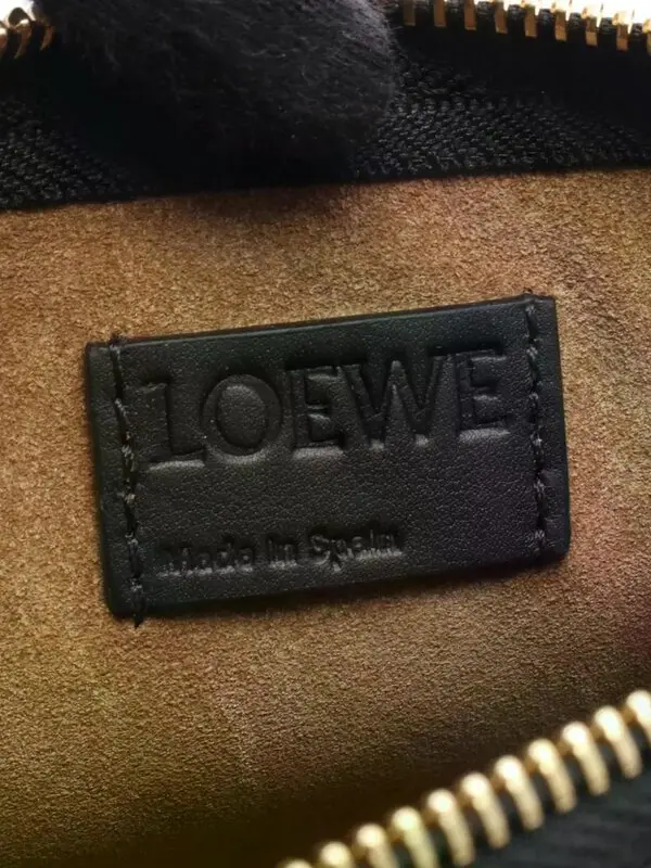 Loewe 2010-2026 Leather Joya Pouch Shoulder Bag - Black