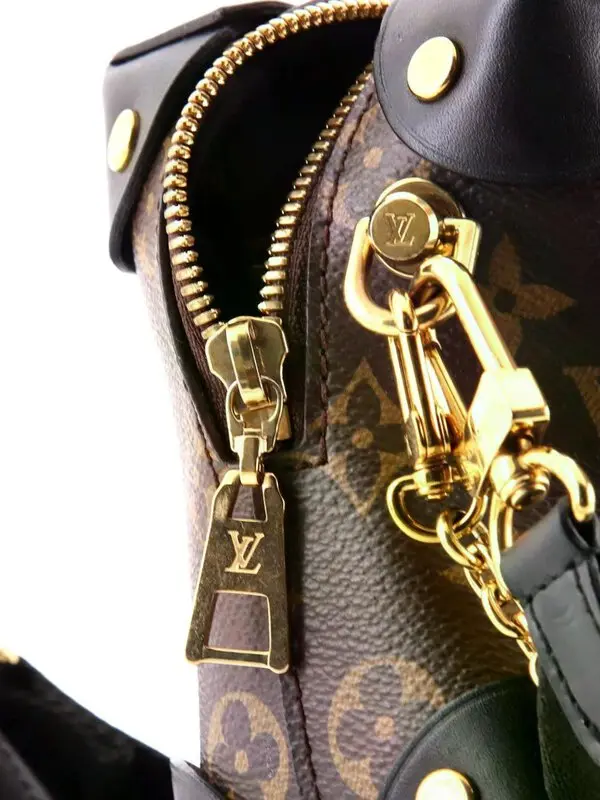 LOUIS VUITTON Monogram Canvas Handbag - Black