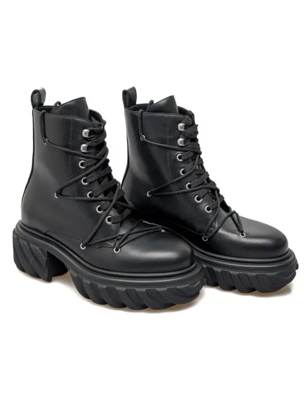 Off-White Round Toe Lace-up Boots