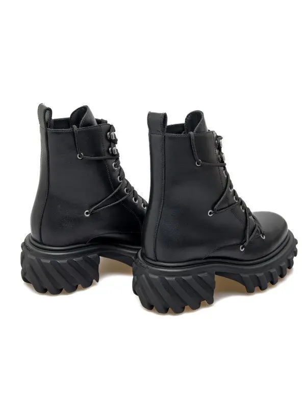 Off-White Round Toe Lace-up Boots