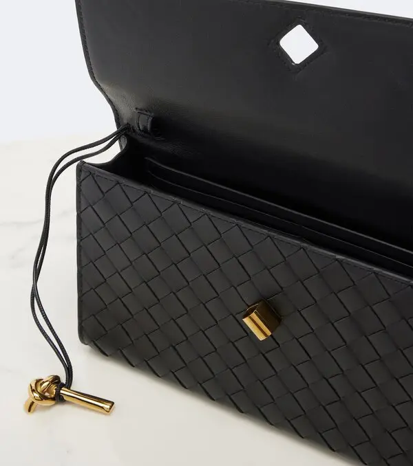 Bottega Veneta Andiamo Small Intrecciato Leather Clutch - Black