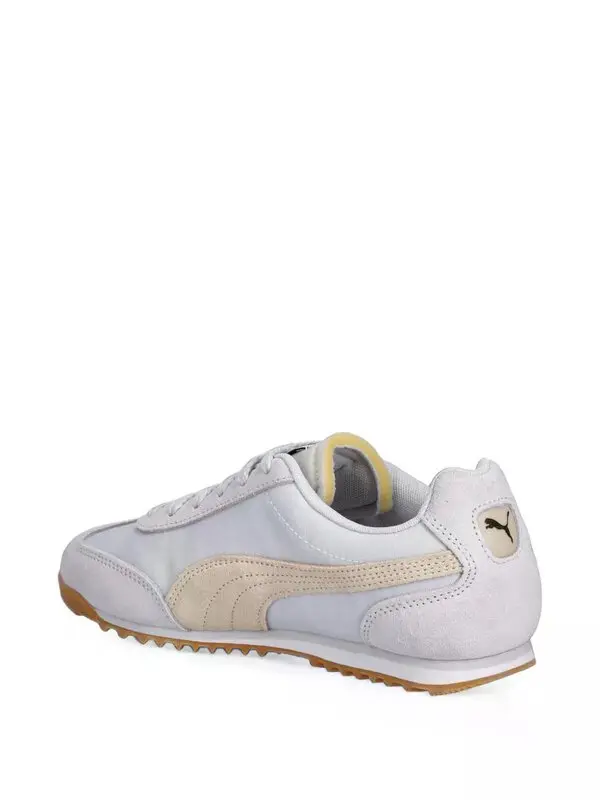 PUMA Arizona Sneakers