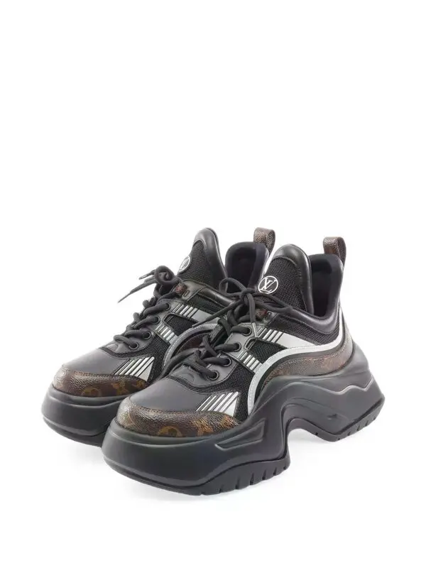 LOUIS VUITTON 2023 Arclight 2.0 Line Monogram Sneakers - Black