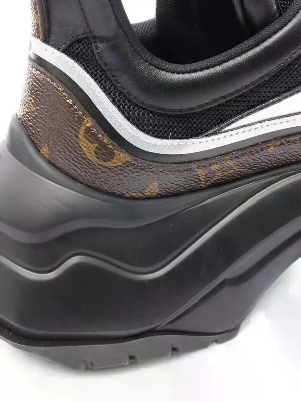 LOUIS VUITTON Arclight 2.0 Line Monogram Sneakers