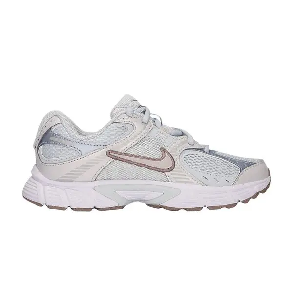 Nike V5 Rnr Gs Athletic Sneakers