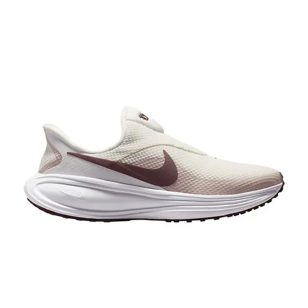 Nike Revolution 8 Easyon Sneakers
