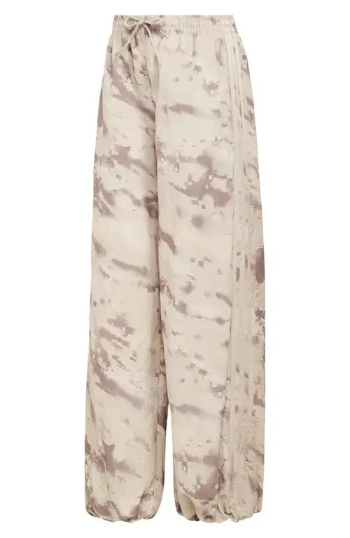 ADIDAS ORIGINALS Adilenium Parachute Pants - Wonderbeige
