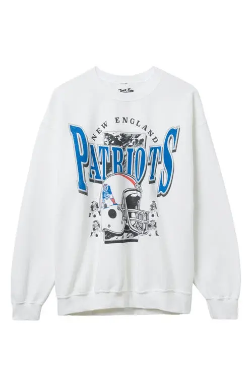 Junk Food New England Patriots Graphic Sweatshirt - White