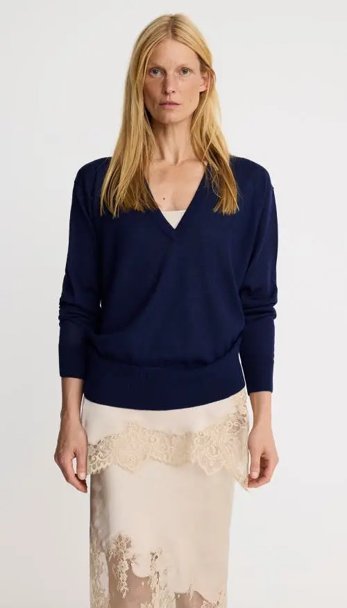 Smythe Boyfriend V-neck Sweater - Navy