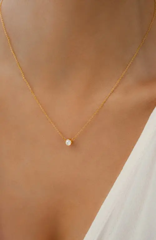 MINT & LILY Classic Bezel Set Solitaire Necklace - Gold