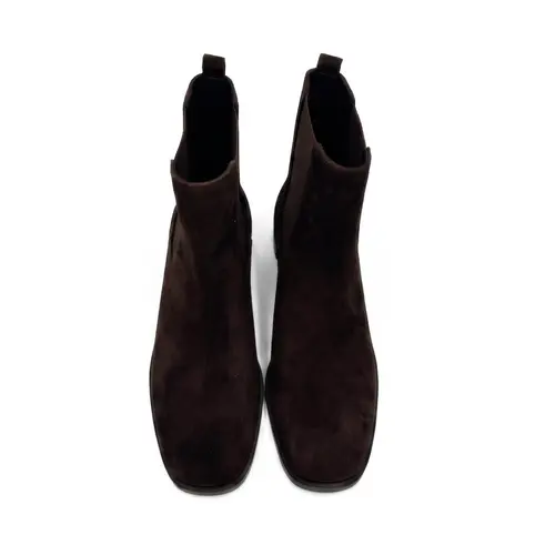 AMIE RAFA Cori Suede Chelsea Boots