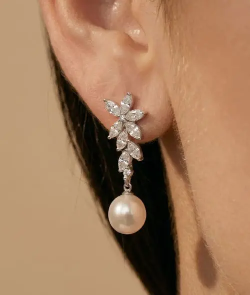 The Pearl Source White Freshwater Pearl Legacy Earrings
