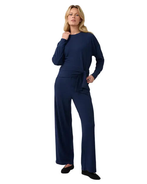 Ingrid & Isabel® Wide Leg Knit Maternity Pant - Navy