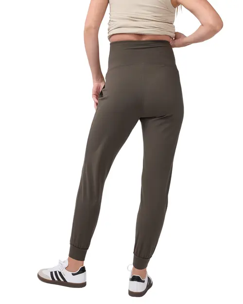 Ingrid & Isabel® Active Tapered Leg Knit Maternity Jogger