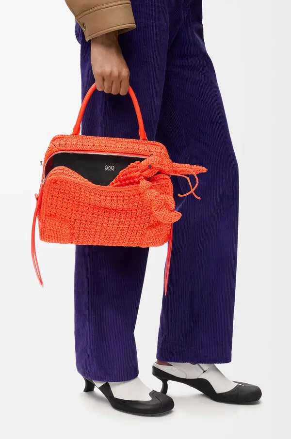 Loewe Medium Amazona 180 Lazy Crab Bag In Raffia Crochet - Vivid Orange