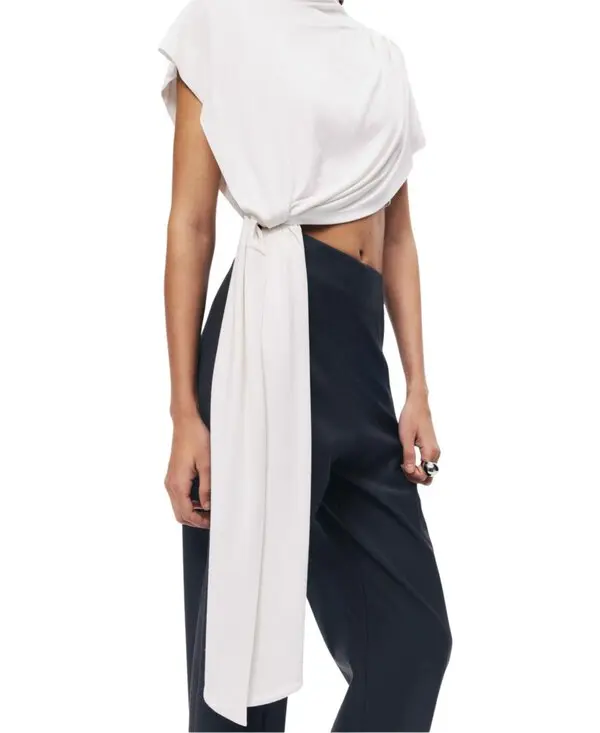 NOCTURNE Asymmetric Tie-front Crop Top