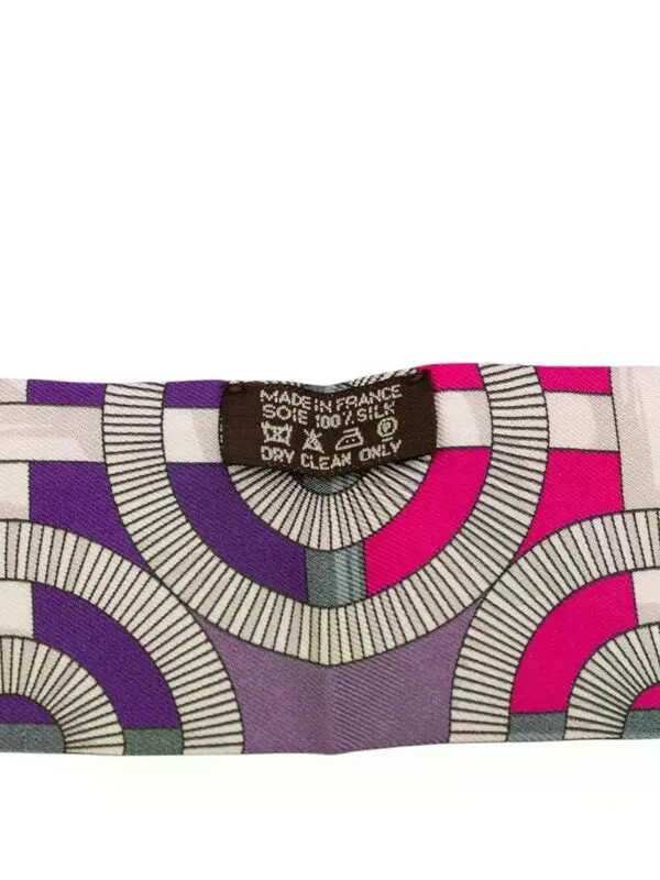 Hermès 2000-2026 Eperon D Or Silk Twilly Scarf Scarves