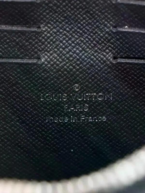 LOUIS VUITTON 2020 Taiga Pochette Kasai Clutch Bag - Black