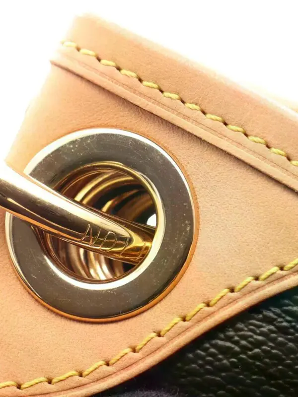 LOUIS VUITTON 2009 Monogram Galliera Pm Shoulder Bag