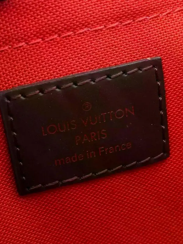 LOUIS VUITTON 2019 Damier Ebene Favorite Mm Satchel