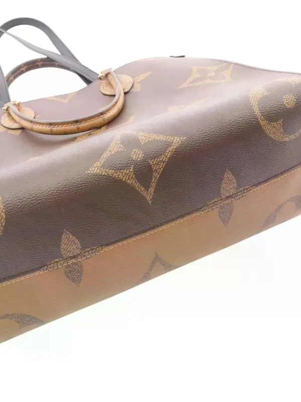 LOUIS VUITTON Monogram Reverse Giant Onthego Mm Satchel