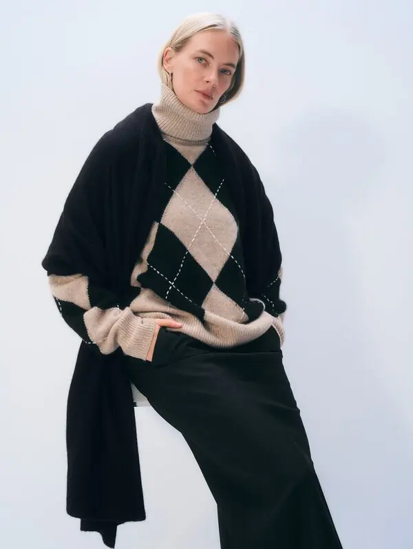 WHITE & WARREN Cashmere Travel Wrap - Black