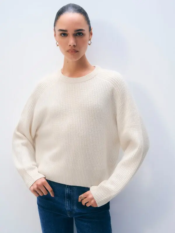 WHITE & WARREN Cashmere Ribbed Saddle Sleeve Crewneck - Soft White