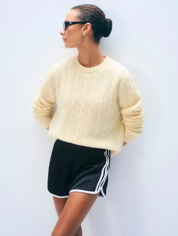 WHITE & WARREN Cashmere Varsity Cable Crewneck Top In Size