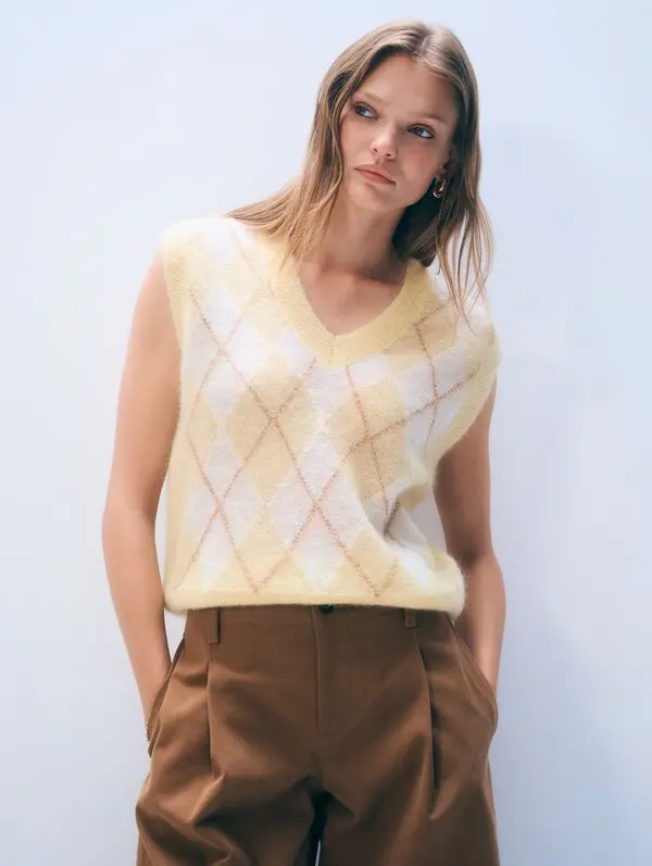 WHITE & WARREN Mohair Luxe Argyle Vest Sweater In Size