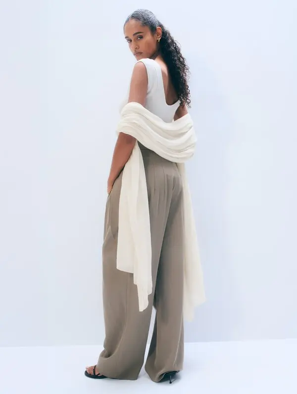 WHITE & WARREN Superfine Cashmere Travel Wrap - White