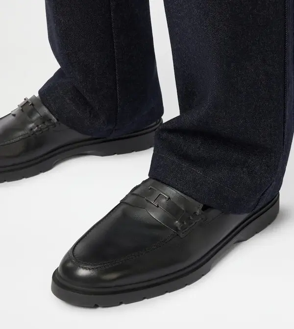 TOD'S Embossed Logo Loafers