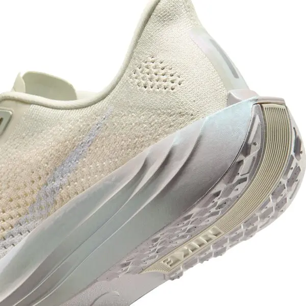 Nike Pegasus Plus Running Shoes