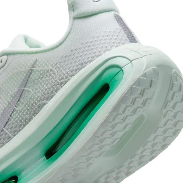 Nike Simple Running Shoes
