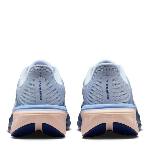 Nike Simple Running Shoes