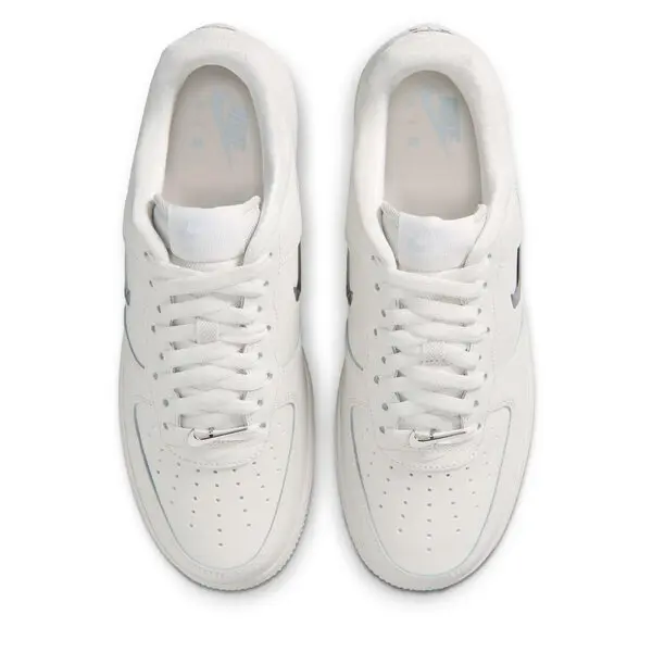 Nike Force 1 '07 Low Top Sneakers