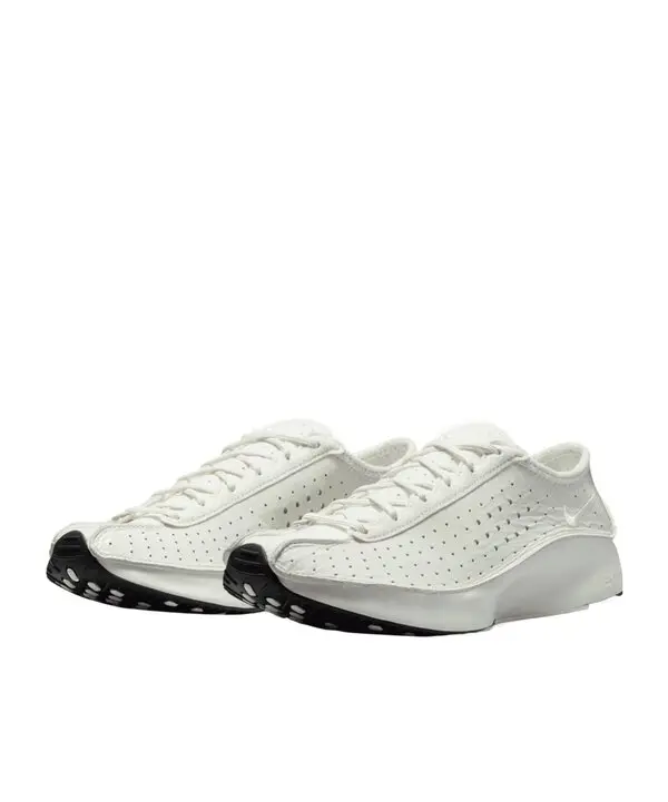 Nike Solid Color Trainers