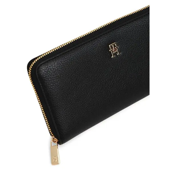 Tommy Hilfiger Zip Around Purse