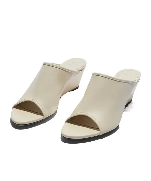 AeydĒ Solid Color Wedge Heeled Sandals
