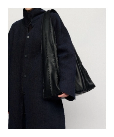 RUOHAN Toba Leather Shoulder Bag
