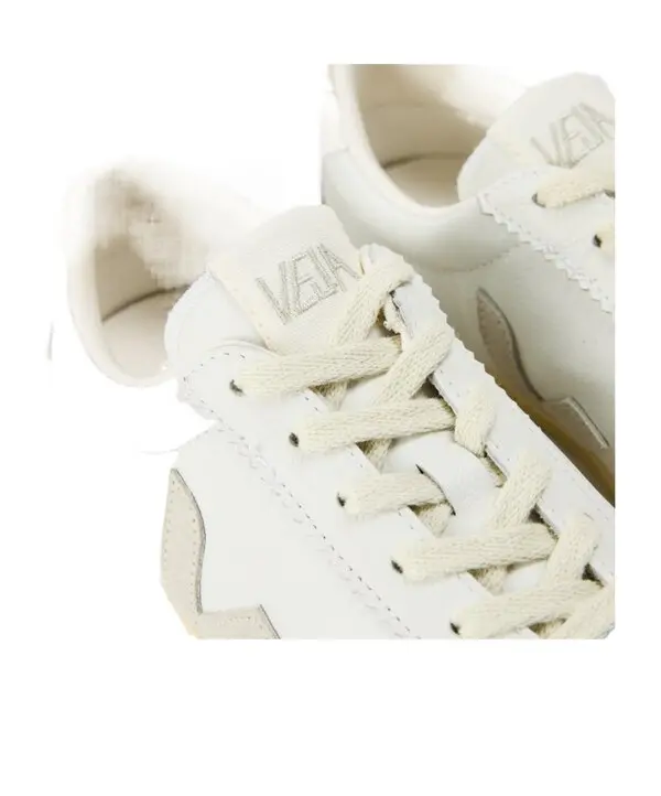 VEJA Lowtop Mixedmaterial Sneakers