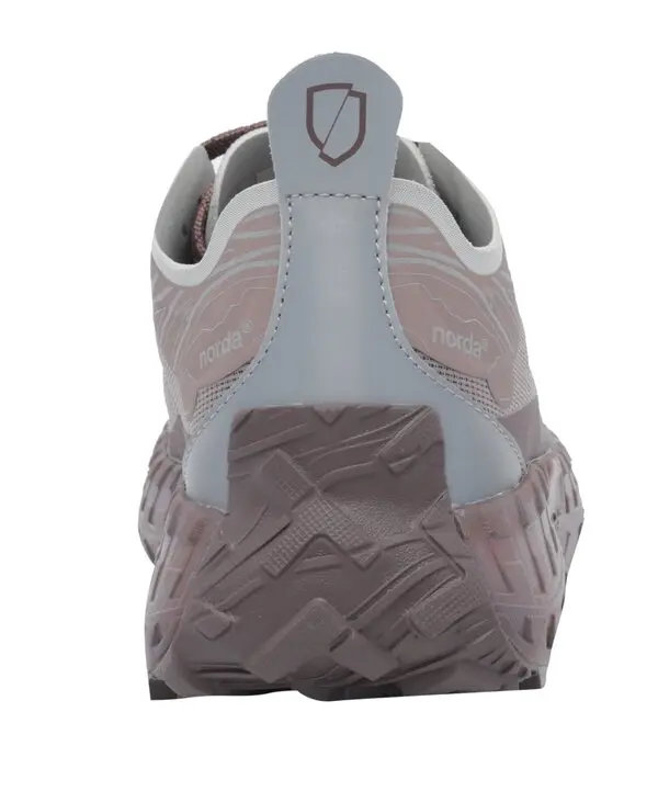 NORDA Round-toe Sneakers