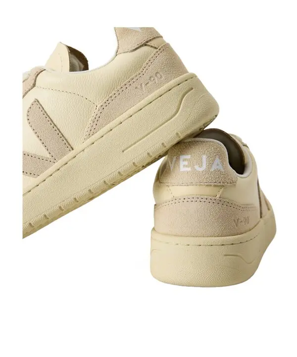 VEJA Lowtop Mixedmaterial Sneakers