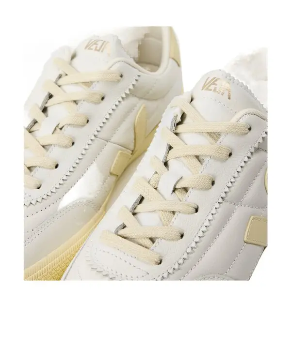 VEJA Low Top Quilted Panel Sneakers - No