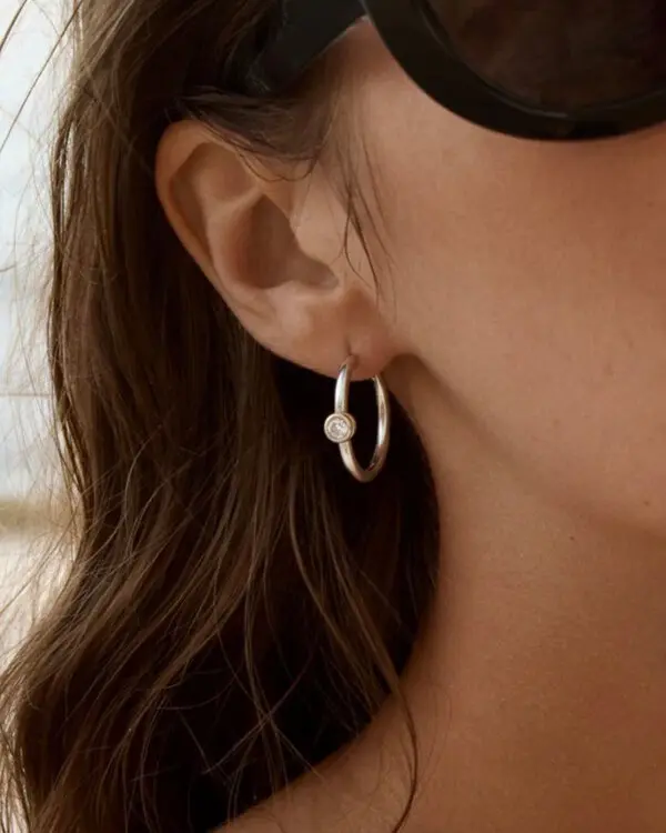 CHELSEA GABRIELLE Diamond Orbit Solo Hoop Earrings